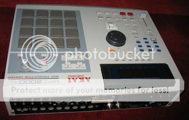 FS: AKAI MPC2000XL 32MB RAM, SCSI ZIP drive, Sample CD, Manual ...