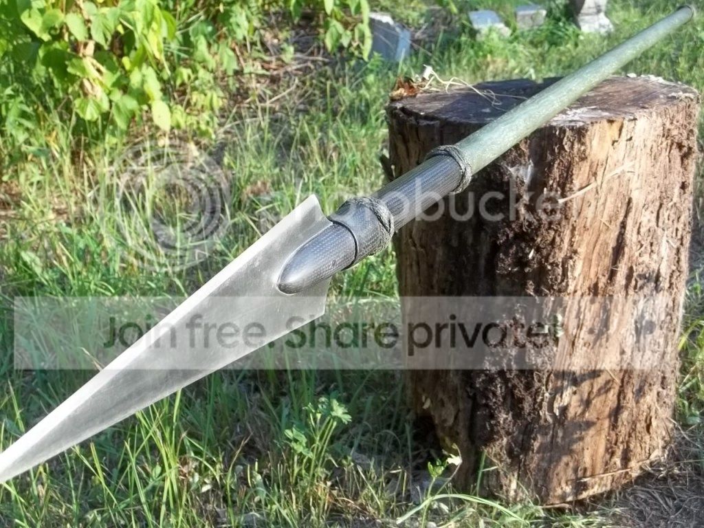spear in titanium and carbon fibre... why not? | BladeForums.com